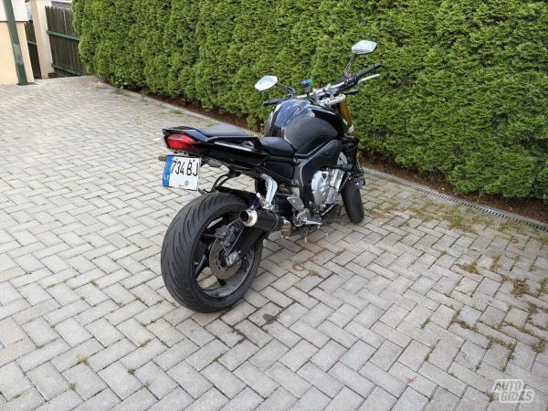 Black Yamaha FZ1 2007 in Vilnius, with an engine capacity of 1.00 L and mileage of 49 thousand km for 3550 €, photo 3 on AUTOMOTO.COM.LV