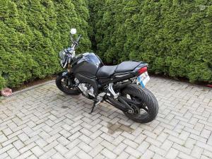 Black Yamaha FZ1 2007 in Vilnius, with an engine capacity of 1.00 L and mileage of 50 thousand km for 3550 €, photo 4 on AUTOMOTO.COM.LV