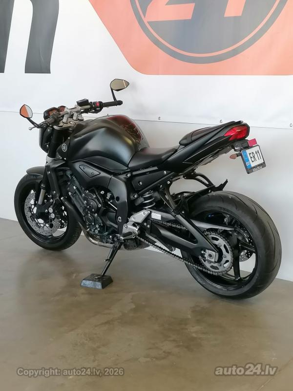 Melns Yamaha FZ1 2007 Tallina, ar dzinēja tilpumu 1.00 L un nobraukumu 0 tūkst. km par 3600 €, foto 3 vietnē AUTOMOTO.COM.LV