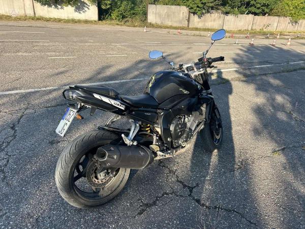 Черный Ямаха FZ1 2007 в Вильнюс, объемом двигателя 1.00 л и пробегом 55 тыс. км за 2800 €, фото 5 на AUTOMOTO.COM.LV