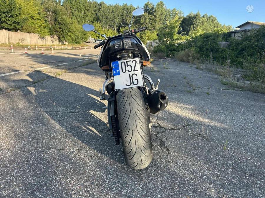Black Yamaha FZ1 2007 in Vilnius, with an engine capacity of 1.00 L and mileage of 55 thousand km for 2800 €, photo 6 on AUTOMOTO.COM.LV