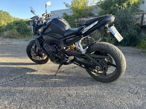 Black Yamaha FZ1 2007 in Vilnius, with an engine capacity of 1.00 L and mileage of 55 thousand km for 2800 €, photo 7 on AUTOMOTO.COM.LV
