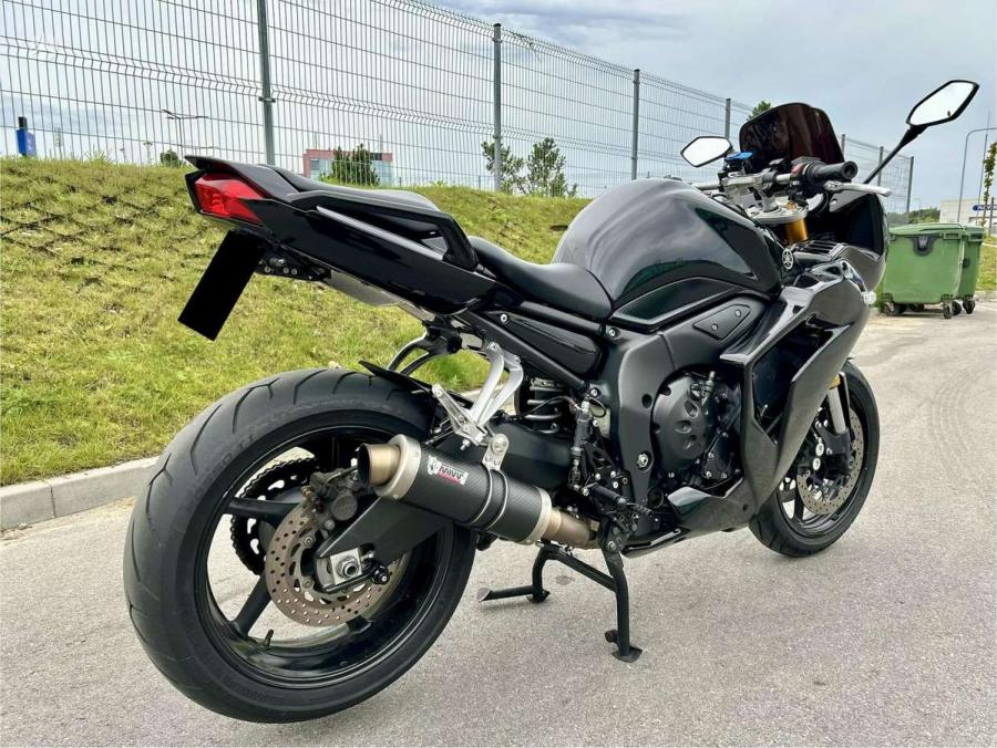 Melns Yamaha FZ1 2007 Klaipėda, ar dzinēja tilpumu 1.00 L un nobraukumu 32 tūkst. km par 5500 €, foto 6 vietnē AUTOMOTO.COM.LV