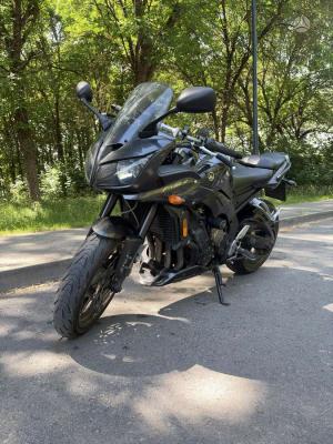 Черный Ямаха FZ1 2009 в Шяуляй, объемом двигателя 1.00 л и пробегом 38 тыс. км за 4250 €, фото 5 на AUTOMOTO.COM.LV