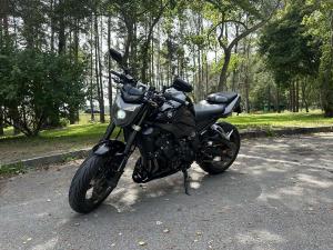Black Yamaha FZ1 2010 in Kretinga, with an engine capacity of 1.00 L and mileage of 40 thousand km for 4000 €, photo  on AUTOMOTO.COM.LV