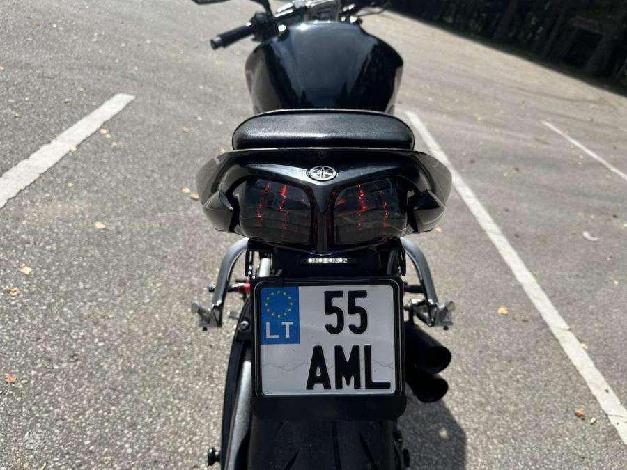 Black Yamaha FZ1 2010 in Kretinga, with an engine capacity of 1.00 L and mileage of 40 thousand km for 4000 €, photo 8 on AUTOMOTO.COM.LV