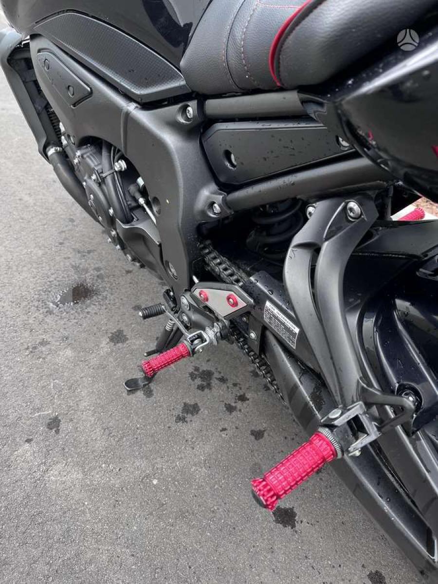 Melns Yamaha FZ1 2012 Klaipėda, ar dzinēja tilpumu 1.00 L un nobraukumu 19 tūkst. km par 3750 €, foto 7 vietnē AUTOMOTO.COM.LV