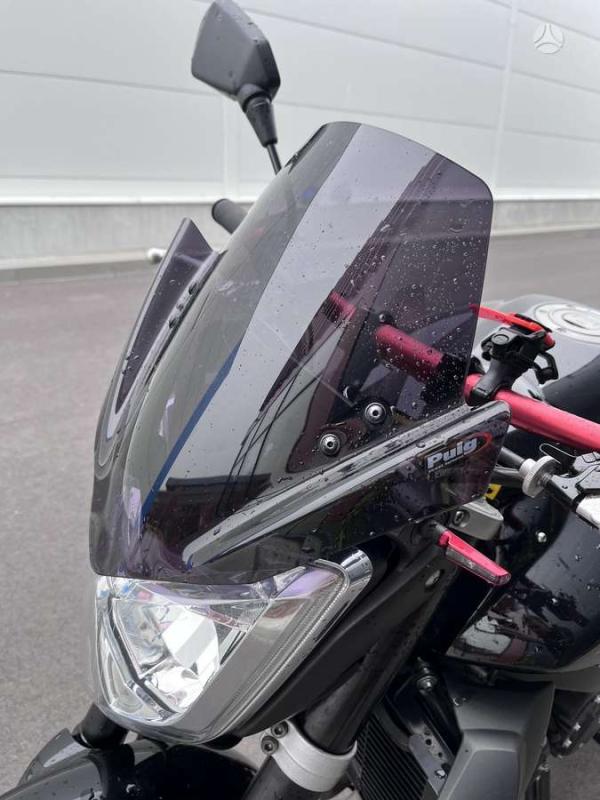 Melns Yamaha FZ1 2012 Klaipėda, ar dzinēja tilpumu 1.00 L un nobraukumu 19 tūkst. km par 3750 €, foto 8 vietnē AUTOMOTO.COM.LV