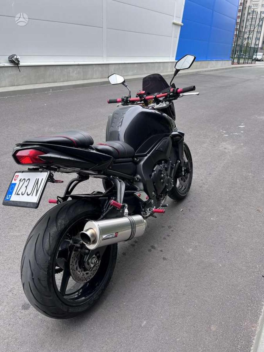 Melns Yamaha FZ1 2012 Klaipėda, ar dzinēja tilpumu 1.00 L un nobraukumu 19 tūkst. km par 3750 €, foto 10 vietnē AUTOMOTO.COM.LV
