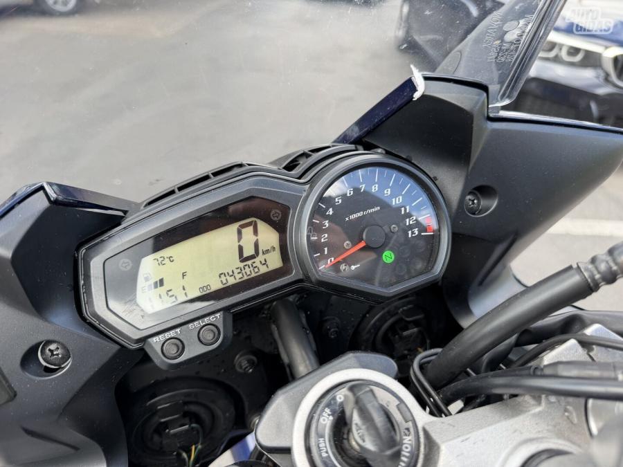 Blue Yamaha FZ1 2010 in Kaunas, with an engine capacity of 1.00 L and mileage of 0 thousand km for 3950 €, photo 7 on AUTOMOTO.COM.LV