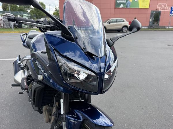 Zils Yamaha FZ1 2010 Kauņa, ar dzinēja tilpumu 1.00 L un nobraukumu 0 tūkst. km par 3950 €, foto 1 vietnē AUTOMOTO.COM.LV