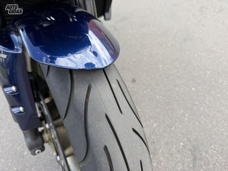 Zils Yamaha FZ1 2010 Kauņa, ar dzinēja tilpumu 1.00 L un nobraukumu 0 tūkst. km par 3950 €, foto 9 vietnē AUTOMOTO.COM.LV