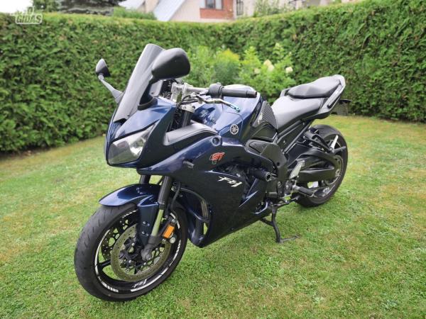 Blue Yamaha FZ1 2014 in Kaunas, with an engine capacity of 0.00 L and mileage of 28 thousand km for 5050 €, photo 2 on AUTOMOTO.COM.LV