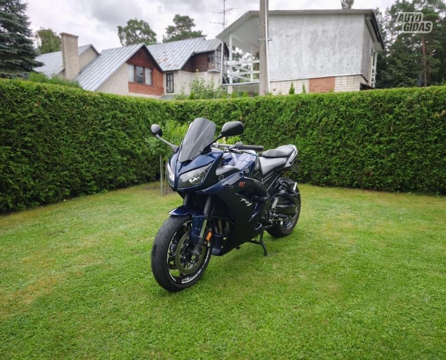 Blue Yamaha FZ1 2014 in Kaunas, with an engine capacity of 0.00 L and mileage of 28 thousand km for 5050 €, photo 4 on AUTOMOTO.COM.LV