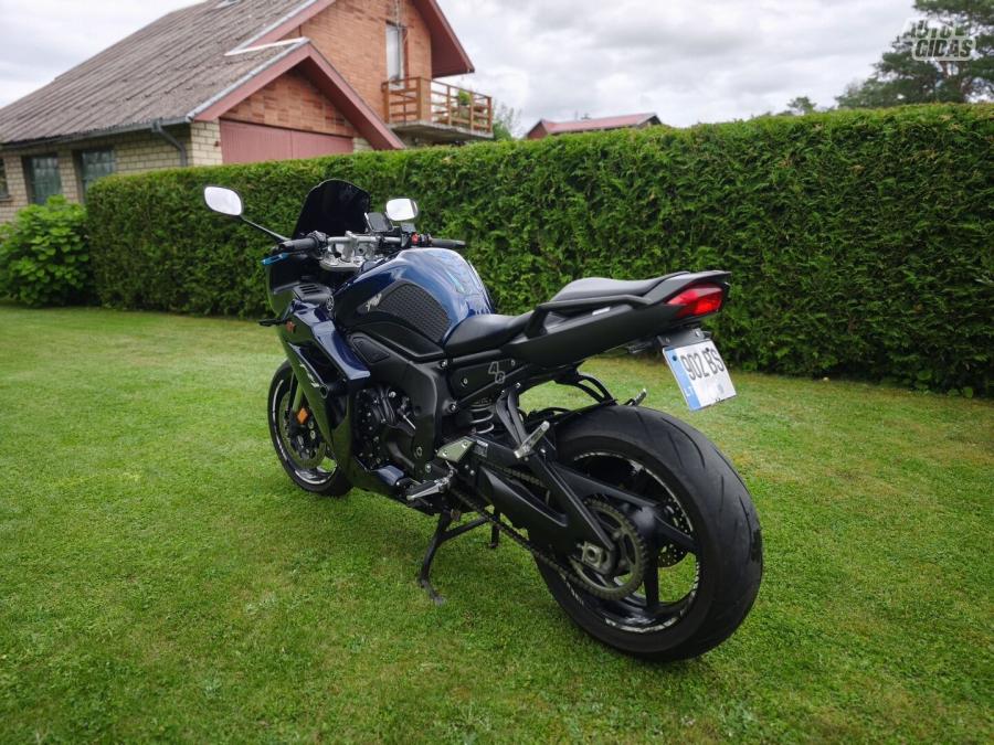Blue Yamaha FZ1 2014 in Kaunas, with an engine capacity of 0.00 L and mileage of 28 thousand km for 5050 €, photo 9 on AUTOMOTO.COM.LV