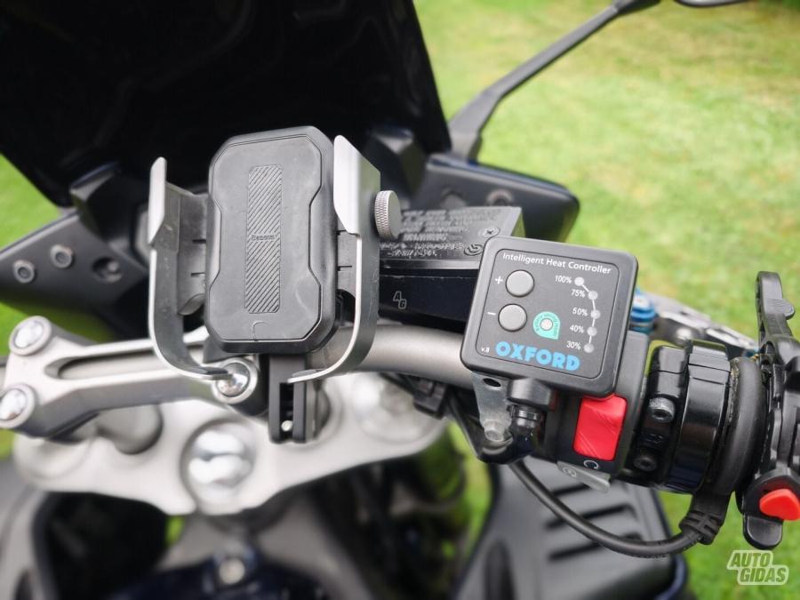 Blue Yamaha FZ1 2014 in Kaunas, with an engine capacity of 0.00 L and mileage of 28 thousand km for 5050 €, photo 13 on AUTOMOTO.COM.LV