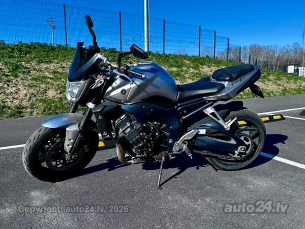 Pelēks Yamaha FZ1 2006 Tallina, ar dzinēja tilpumu 0.11 L un nobraukumu 47 tūkst. km par 3500 €, foto 2 vietnē AUTOMOTO.COM.LV