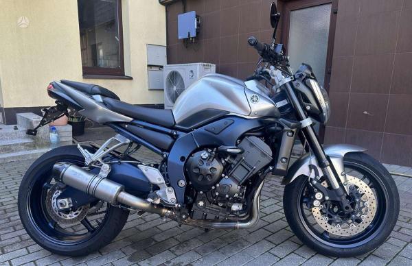 Grey Yamaha FZ1 2006 in Kaunas, with an engine capacity of 1.00 L and mileage of 37 thousand km for 3700 €, photo 5 on AUTOMOTO.COM.LV
