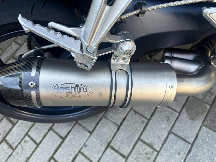 Grey Yamaha FZ1 2006 in Kaunas, with an engine capacity of 1.00 L and mileage of 37 thousand km for 3700 €, photo 14 on AUTOMOTO.COM.LV
