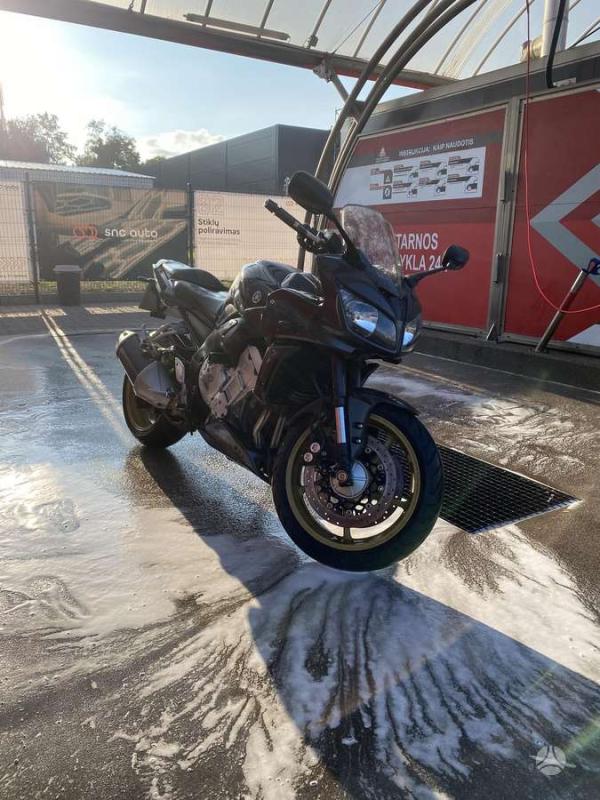 Grey Yamaha FZ1 2008 in Kaunas, with an engine capacity of 1.00 L and mileage of 62 thousand km for 3900 €, photo 3 on AUTOMOTO.COM.LV