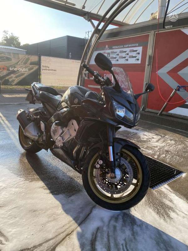 Grey Yamaha FZ1 2008 in Kaunas, with an engine capacity of 1.00 L and mileage of 62 thousand km for 3900 €, photo 4 on AUTOMOTO.COM.LV