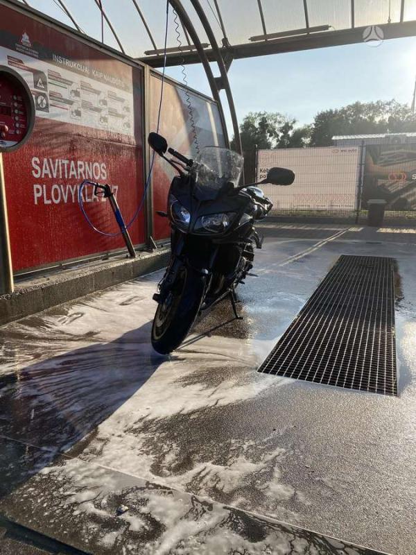 Grey Yamaha FZ1 2008 in Kaunas, with an engine capacity of 1.00 L and mileage of 62 thousand km for 3900 €, photo 6 on AUTOMOTO.COM.LV