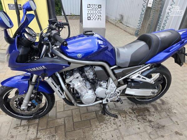 Yamaha FZ1 2002 Šakiai, ar dzinēja tilpumu 0.00 L un nobraukumu 0 tūkst. km par 2400 €, foto 7 vietnē AUTOMOTO.COM.LV