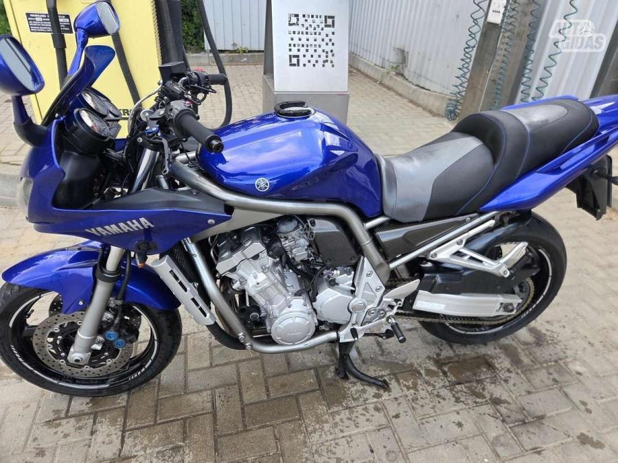 Yamaha FZ1 2002 Šakiai, ar dzinēja tilpumu 0.00 L un nobraukumu 0 tūkst. km par 2400 €, foto 7 vietnē AUTOMOTO.COM.LV
