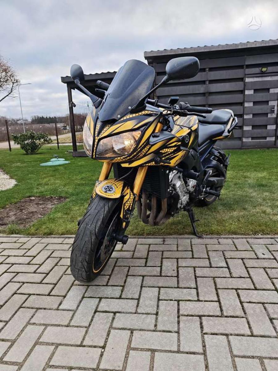 Yamaha FZ1 2006 in Kaunas, with an engine capacity of 1.00 L and mileage of 76 thousand km for 3599 €, photo 2 on AUTOMOTO.COM.LV