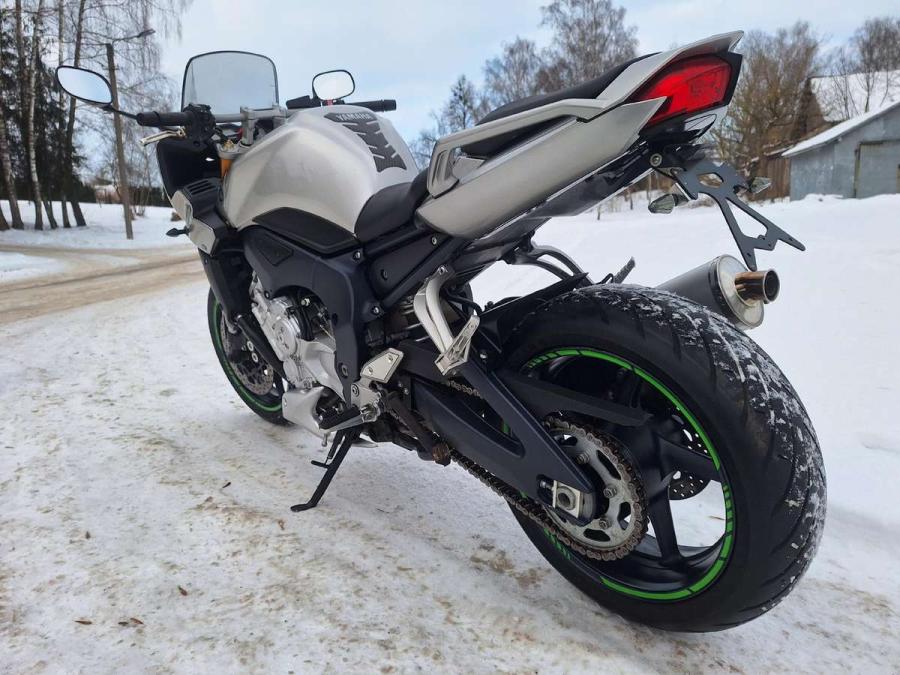Ямаха FZ1 2006 в Пренай, объемом двигателя 1.00 л и пробегом 28 тыс. км за 3750 €, фото 13 на AUTOMOTO.COM.LV