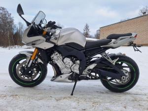 Ямаха FZ1 2006 в Пренай, объемом двигателя 1.00 л и пробегом 28 тыс. км за 3750 €, фото 14 на AUTOMOTO.COM.LV