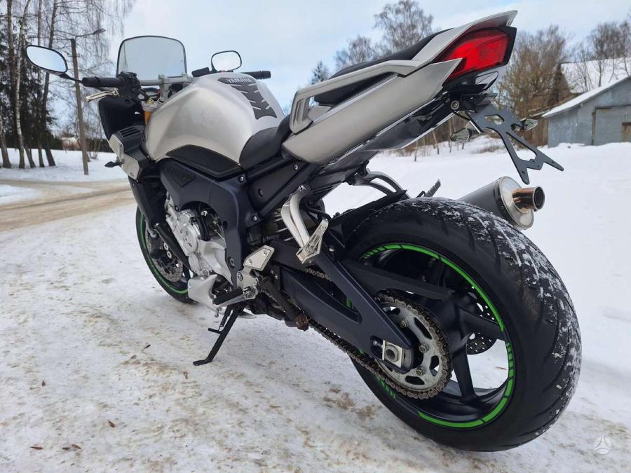 Ямаха FZ1 2006 в Пренай, объемом двигателя 1.00 л и пробегом 28 тыс. км за 3750 €, фото 15 на AUTOMOTO.COM.LV