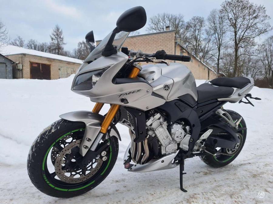 Ямаха FZ1 2006 в Пренай, объемом двигателя 1.00 л и пробегом 28 тыс. км за 3750 €, фото 16 на AUTOMOTO.COM.LV