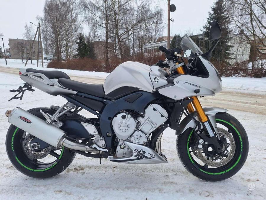 Ямаха FZ1 2006 в Пренай, объемом двигателя 1.00 л и пробегом 28 тыс. км за 3750 €, фото 22 на AUTOMOTO.COM.LV