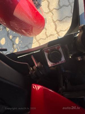 Yamaha FZ1 2006 Tallina, ar dzinēja tilpumu 1.00 L un nobraukumu 64 tūkst. km par 4500 €, foto 7 vietnē AUTOMOTO.COM.LV