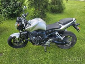 Yamaha FZ1 2006 in Jelgava, with an engine capacity of 1.00 L and mileage of 0 thousand km for 4300 €, photo 4 on AUTOMOTO.COM.LV