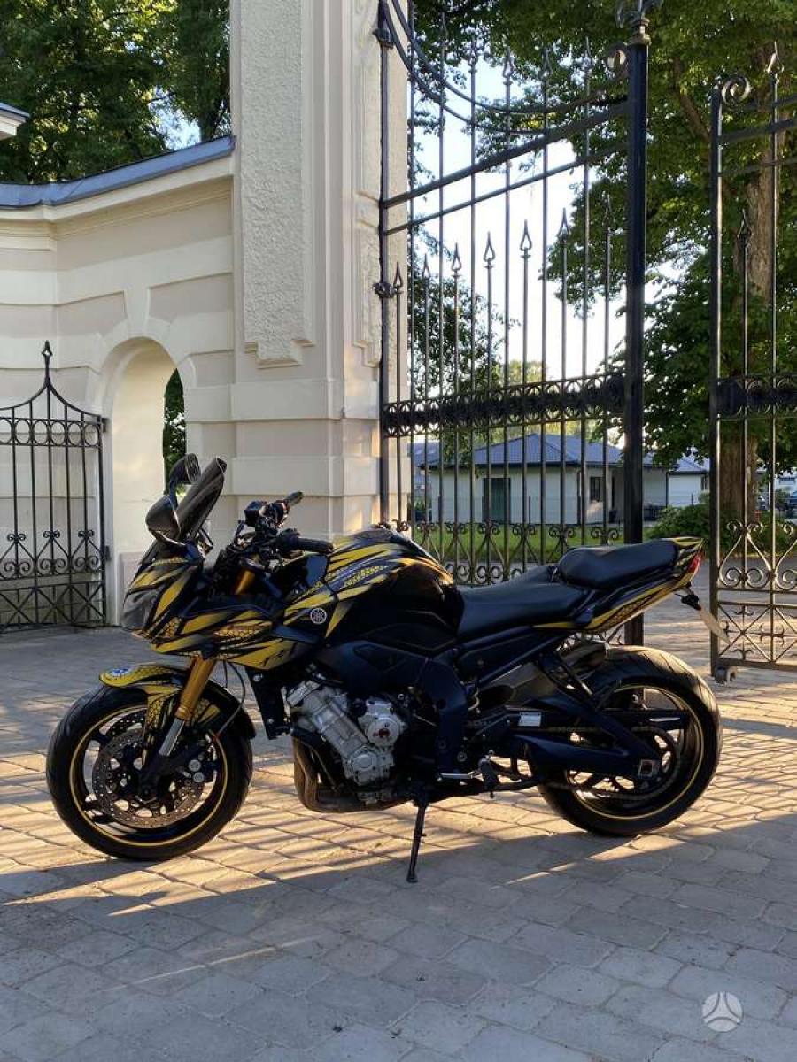 Yamaha FZ1 2006 in Vilnius, with an engine capacity of 1.00 L and mileage of 70 thousand km for 4200 €, photo 4 on AUTOMOTO.COM.LV