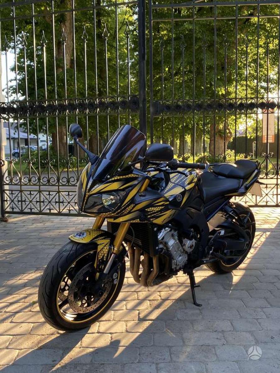 Yamaha FZ1 2006 in Vilnius, with an engine capacity of 1.00 L and mileage of 70 thousand km for 4200 €, photo 5 on AUTOMOTO.COM.LV