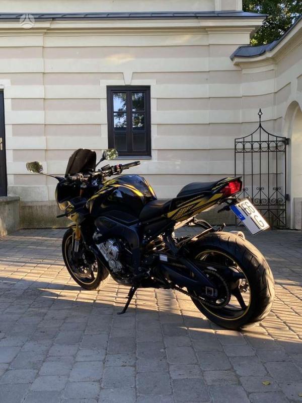 Ямаха FZ1 2006 в Вильнюс, объемом двигателя 1.00 л и пробегом 70 тыс. км за 4200 €, фото 5 на AUTOMOTO.COM.LV