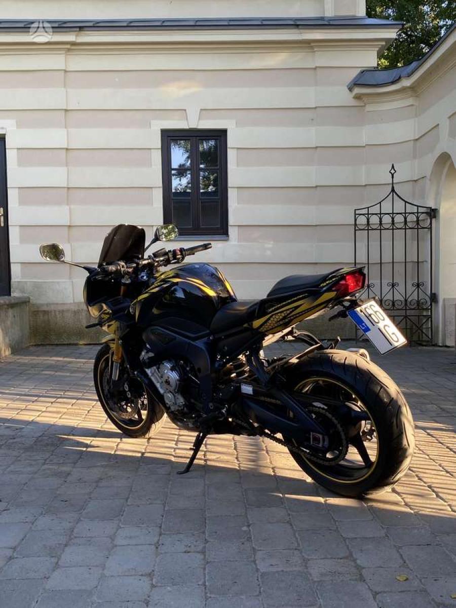 Yamaha FZ1 2006 in Vilnius, with an engine capacity of 1.00 L and mileage of 70 thousand km for 4200 €, photo 6 on AUTOMOTO.COM.LV