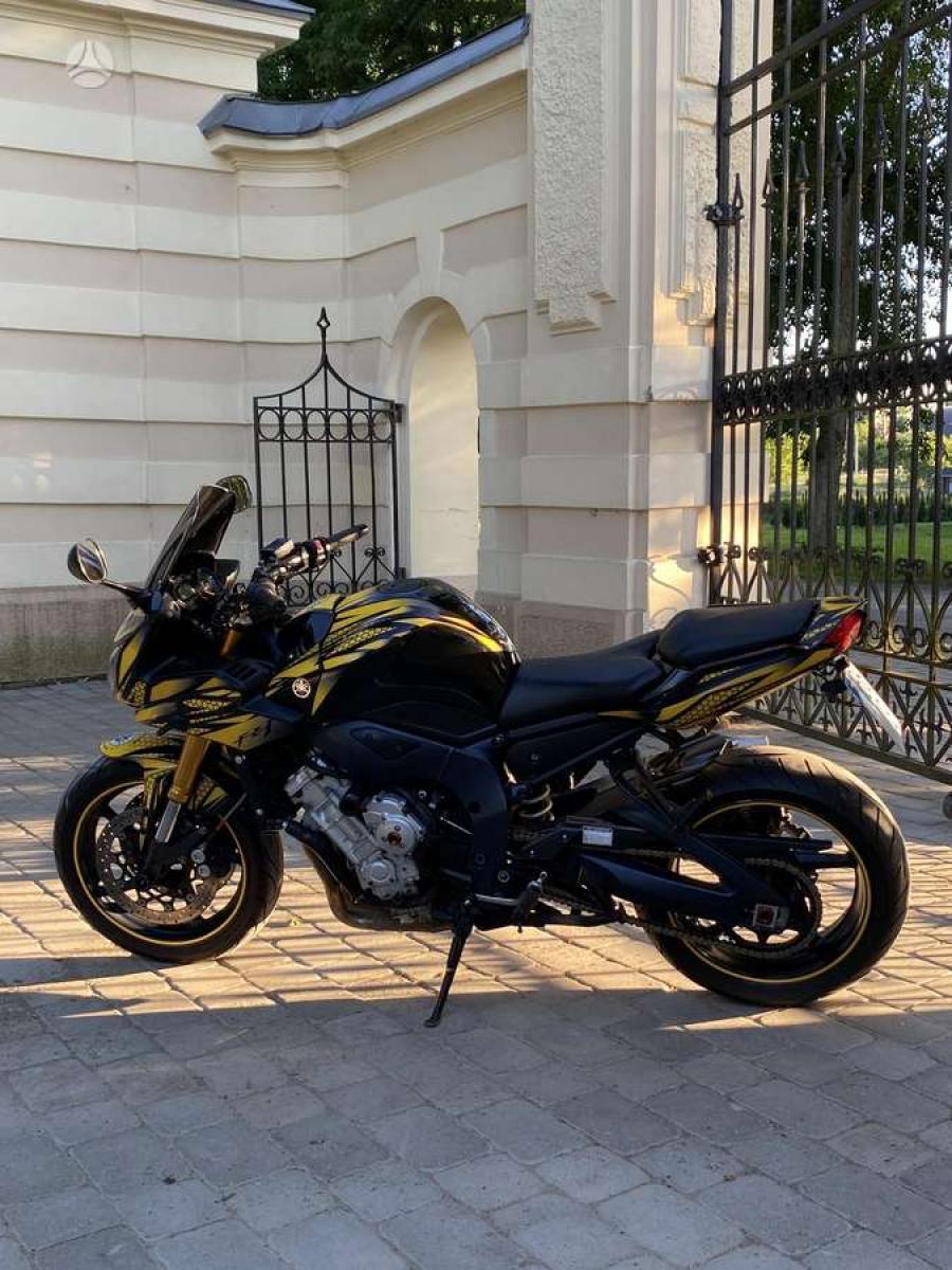 Yamaha FZ1 2006 in Vilnius, with an engine capacity of 1.00 L and mileage of 70 thousand km for 4200 €, photo 7 on AUTOMOTO.COM.LV