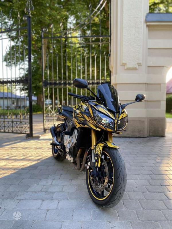 Ямаха FZ1 2006 в Вильнюс, объемом двигателя 1.00 л и пробегом 70 тыс. км за 4200 €, фото 7 на AUTOMOTO.COM.LV