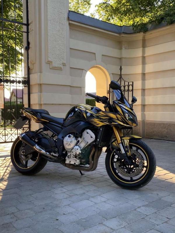 Ямаха FZ1 2006 в Вильнюс, объемом двигателя 1.00 л и пробегом 70 тыс. км за 4200 €, фото 9 на AUTOMOTO.COM.LV