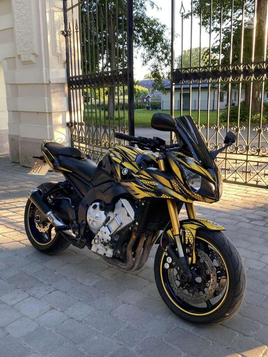 Yamaha FZ1 2006 in Vilnius, with an engine capacity of 1.00 L and mileage of 70 thousand km for 4200 €, photo 11 on AUTOMOTO.COM.LV