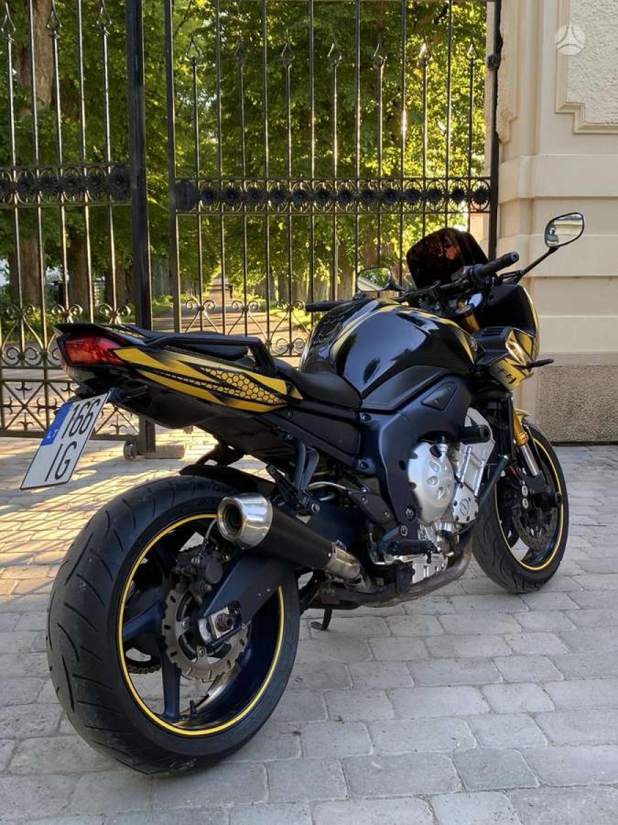 Yamaha FZ1 2006 in Vilnius, with an engine capacity of 1.00 L and mileage of 70 thousand km for 4200 €, photo 14 on AUTOMOTO.COM.LV