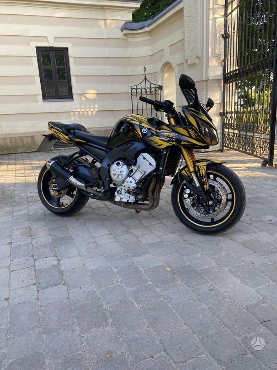 Yamaha FZ1 2006 in Vilnius, with an engine capacity of 1.00 L and mileage of 70 thousand km for 4200 €, photo 15 on AUTOMOTO.COM.LV