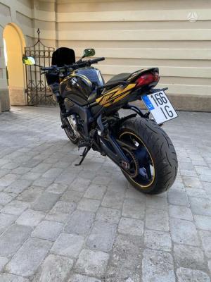 Yamaha FZ1 2006 in Vilnius, with an engine capacity of 1.00 L and mileage of 70 thousand km for 4200 €, photo 17 on AUTOMOTO.COM.LV