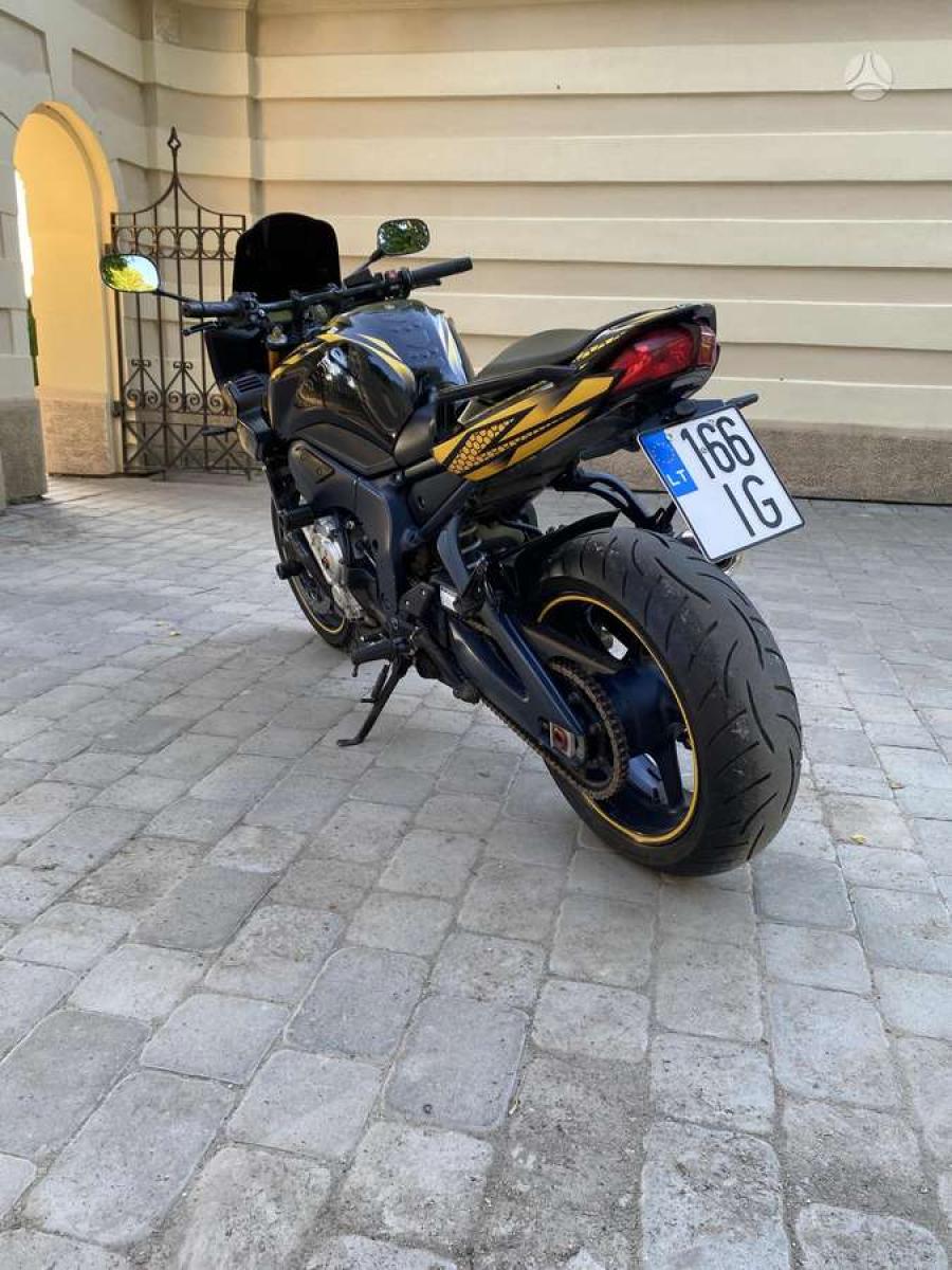 Yamaha FZ1 2006 in Vilnius, with an engine capacity of 1.00 L and mileage of 70 thousand km for 4200 €, photo 17 on AUTOMOTO.COM.LV