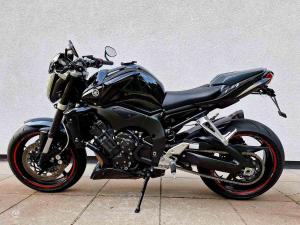 Yamaha FZ1 2006 in Prienai, with an engine capacity of 1.00 L and mileage of 32 thousand km for 3950 €, photo 3 on AUTOMOTO.COM.LV