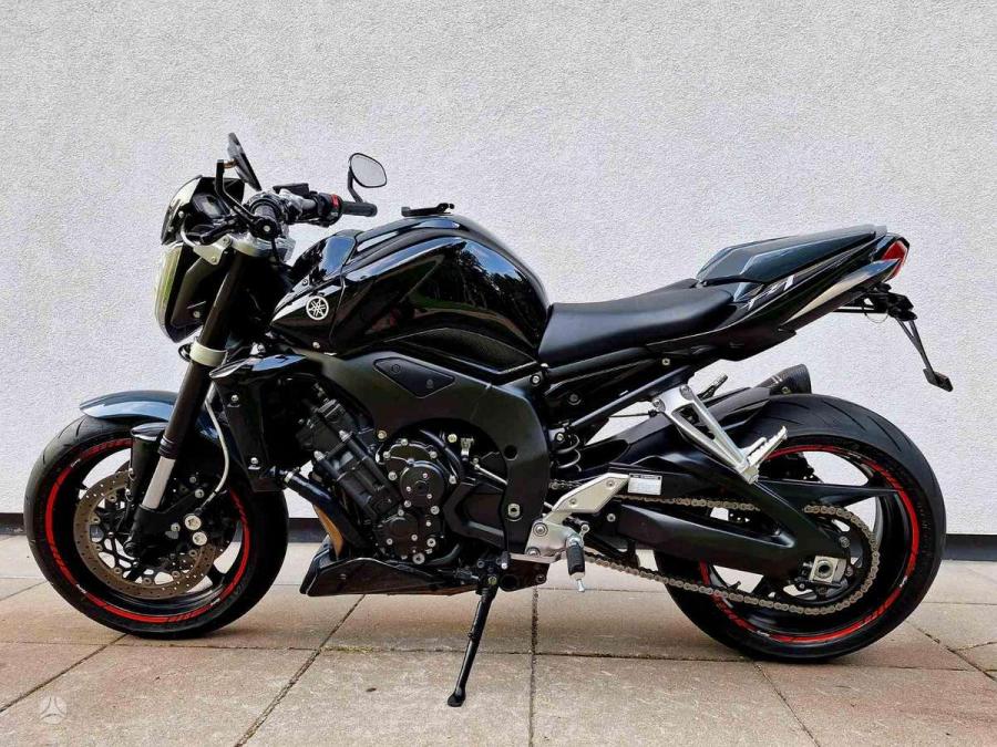 Yamaha FZ1 2006 in Prienai, with an engine capacity of 1.00 L and mileage of 32 thousand km for 3950 €, photo 3 on AUTOMOTO.COM.LV